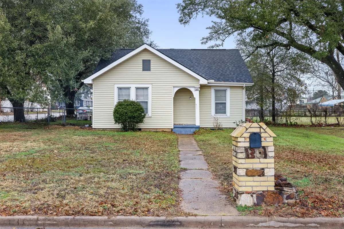 1301 Cedar Street, Hearne, TX 77859 | Move Up with ERA