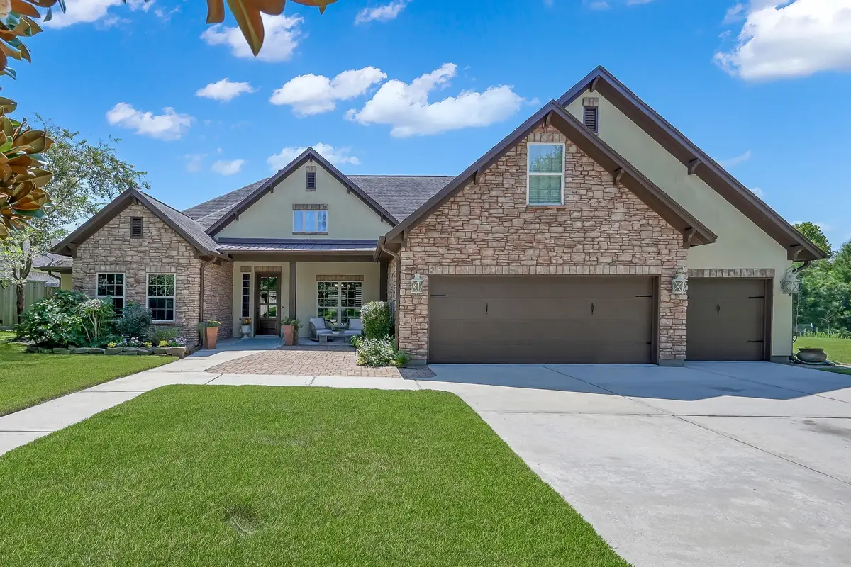 2404 Bramlet Drive, Conroe, TX 77304 | Move Up with ERA