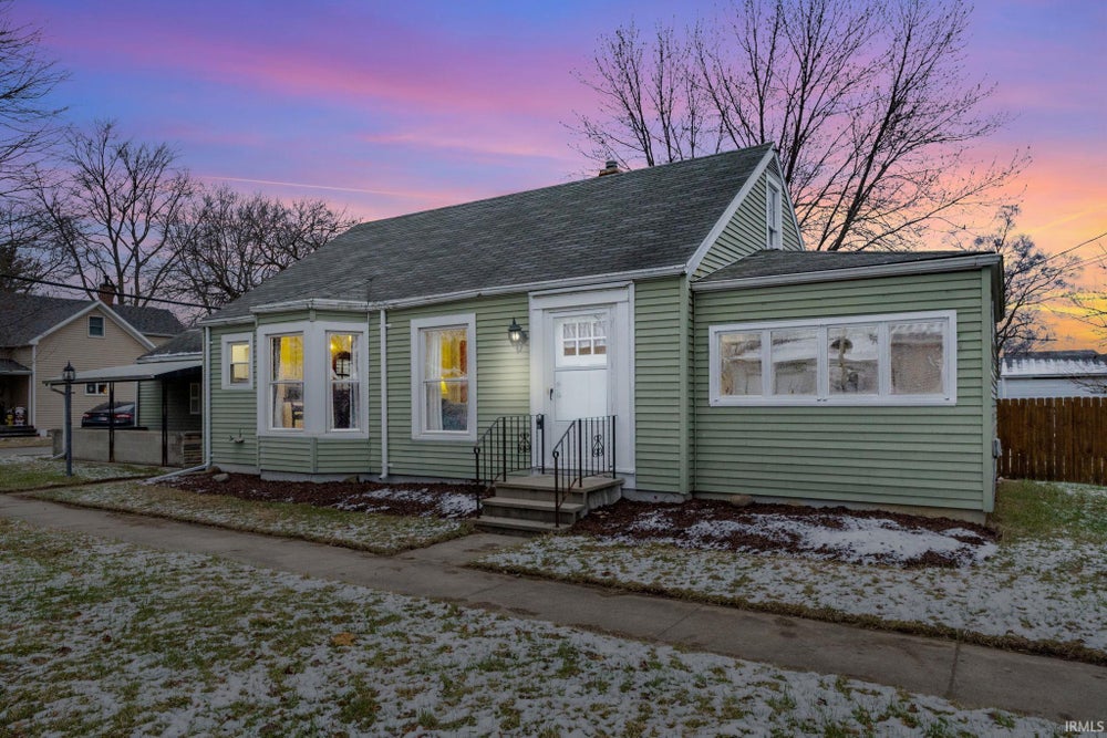 102 N Oak Street, Columbia City, IN 46725 - ERA