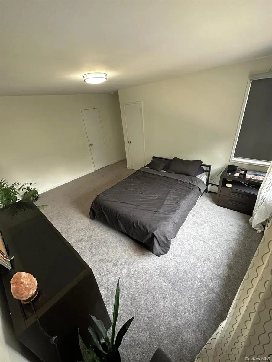 5 Oakdale Manor #B14, Suffern, NY 10901 | Move Up with ERA