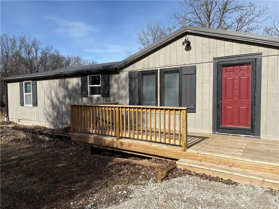 25 Newberry Drive, Linn Valley, KS 66040 | Move Up with ERA
