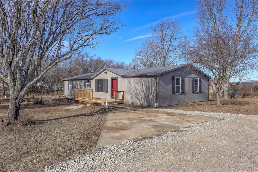 25 Newberry Drive, Linn Valley, KS 66040 | Move Up with ERA