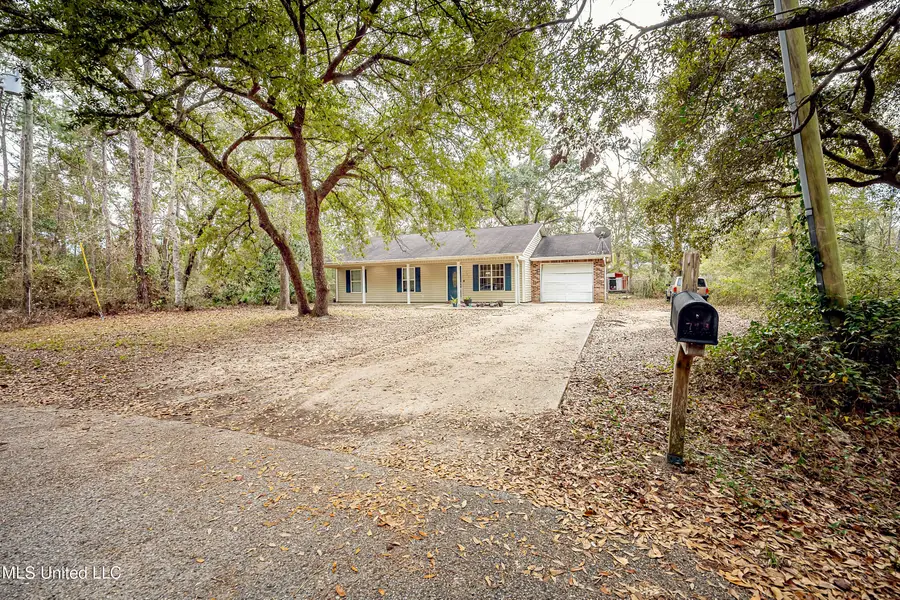 723 Lime Street, Ocean Springs, MS 39564 | Move Up with ERA