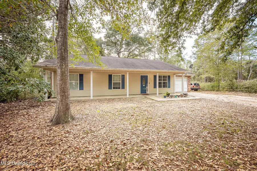 723 Lime Street, Ocean Springs, MS 39564 | Move Up with ERA