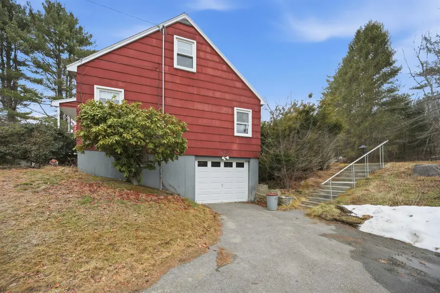 275 Main Street, Plaistow, NH 03865 | Move Up with ERA