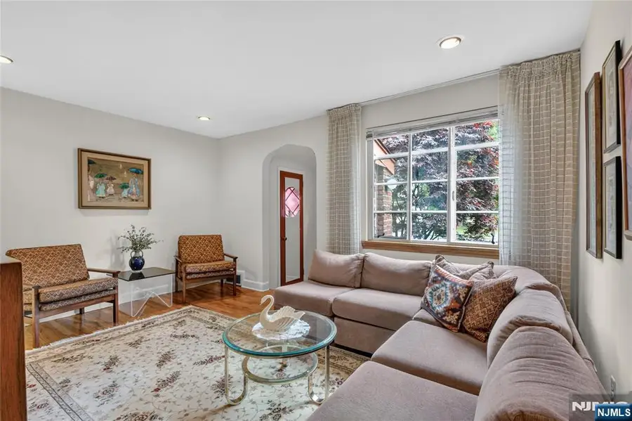 179 E Main Street, Bergenfield, NJ 07621 | Move Up with ERA