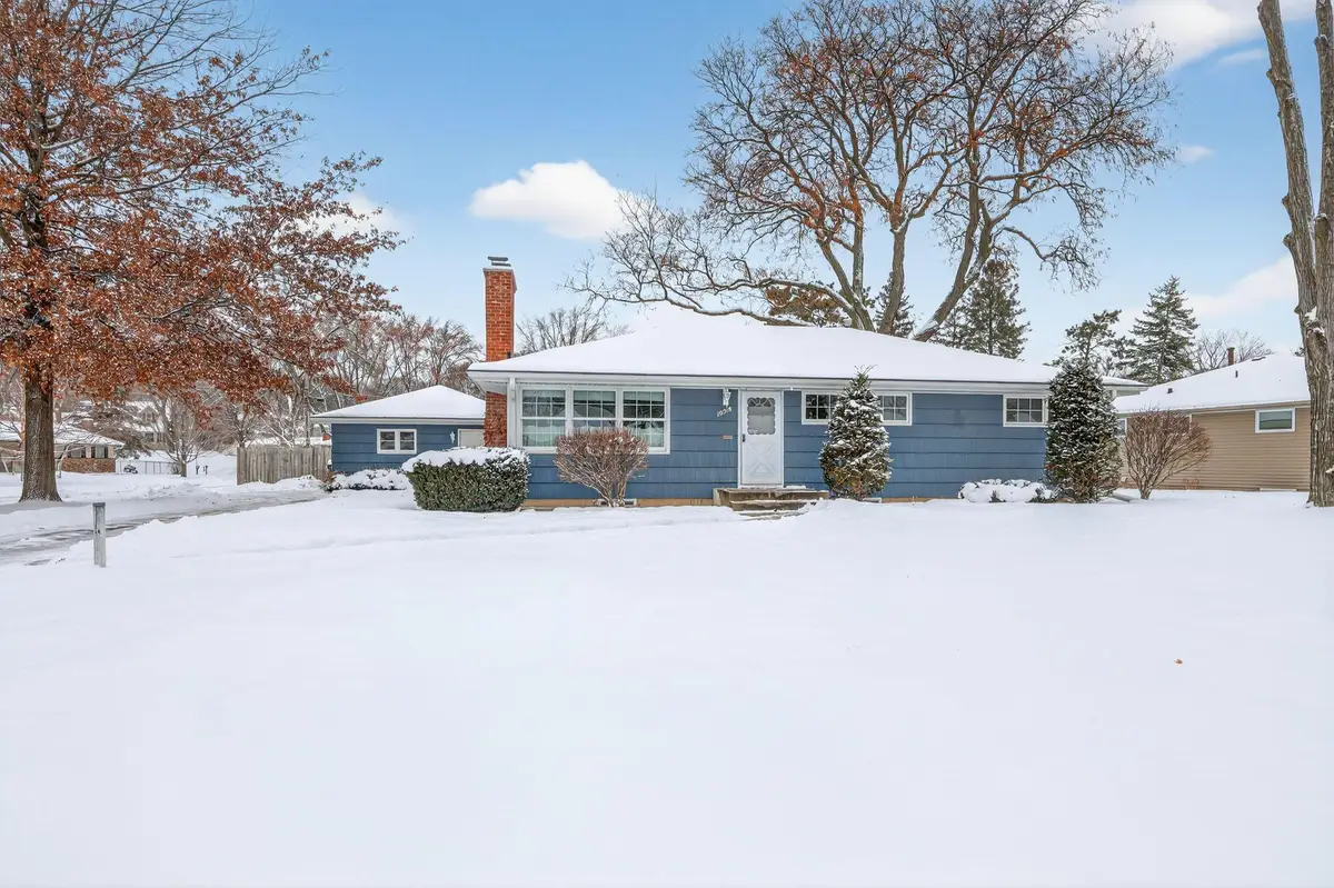 10318 York Lane, Bloomington, MN 55431 | Move Up with ERA