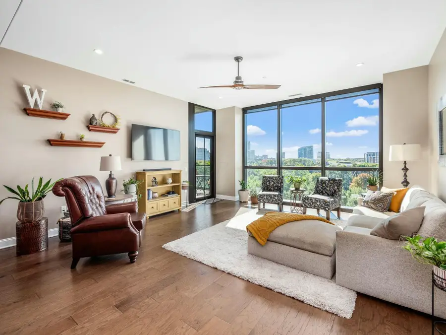 250 W Spring Street, Columbus, OH 43215 | Move Up with ERA