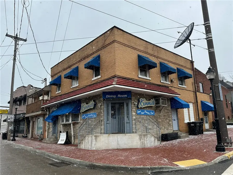 900 Park Avenue, Castle Shannon, PA 15234 | Move Up with ERA