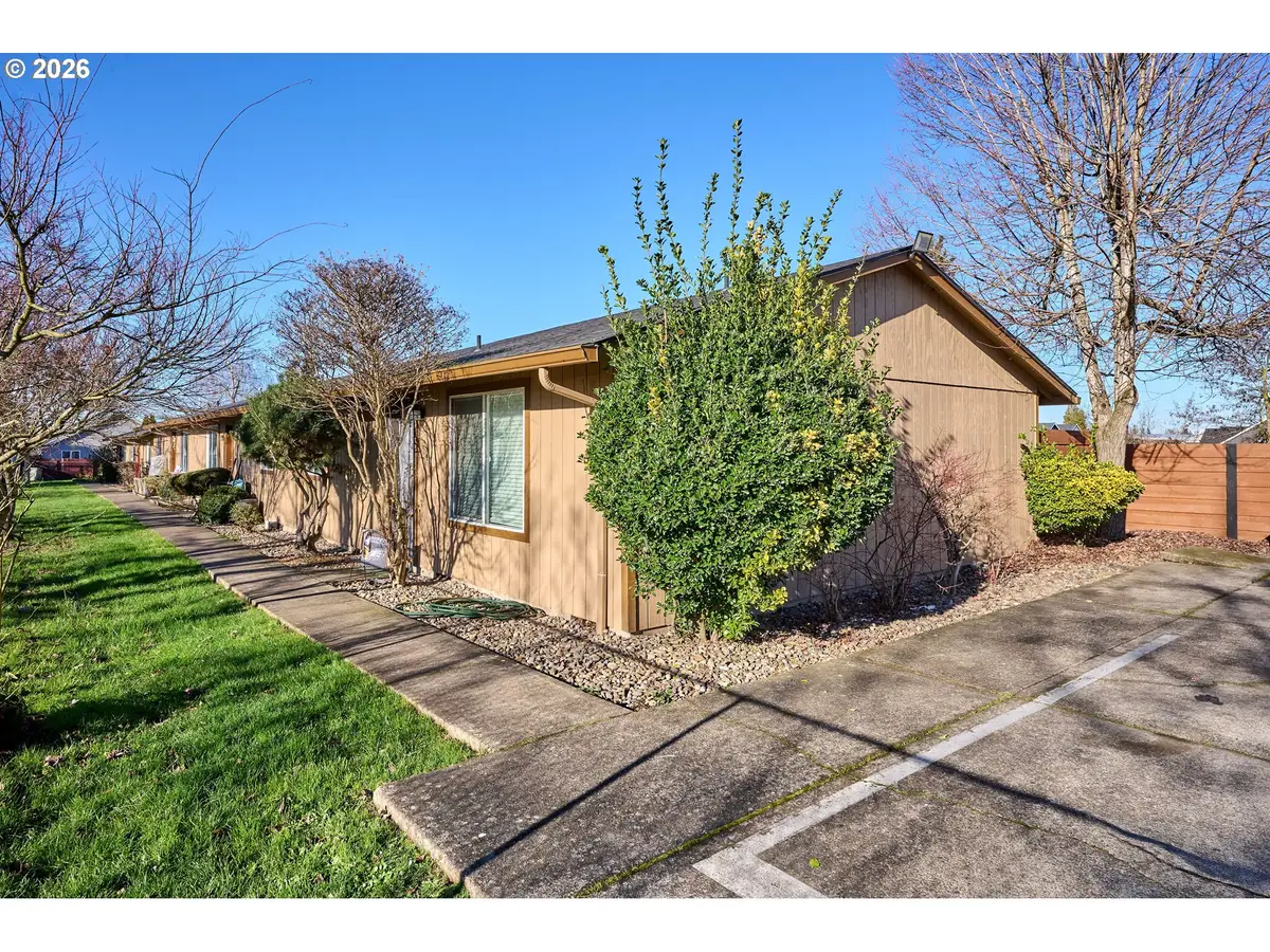 880 N Pershing St, MtAngel, OR 97362 | Move Up with ERA