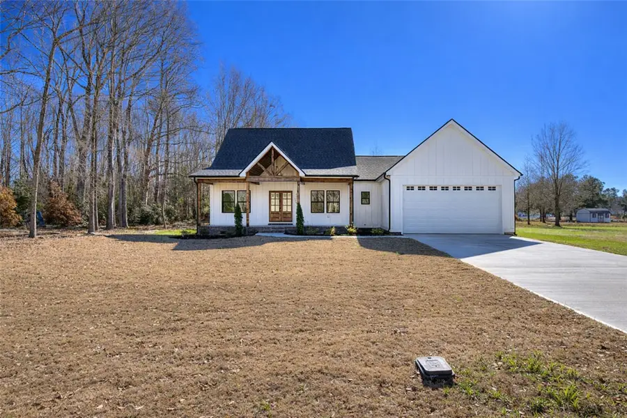 406 Edgewood Drive, Belton, SC 29627 | Move Up with ERA