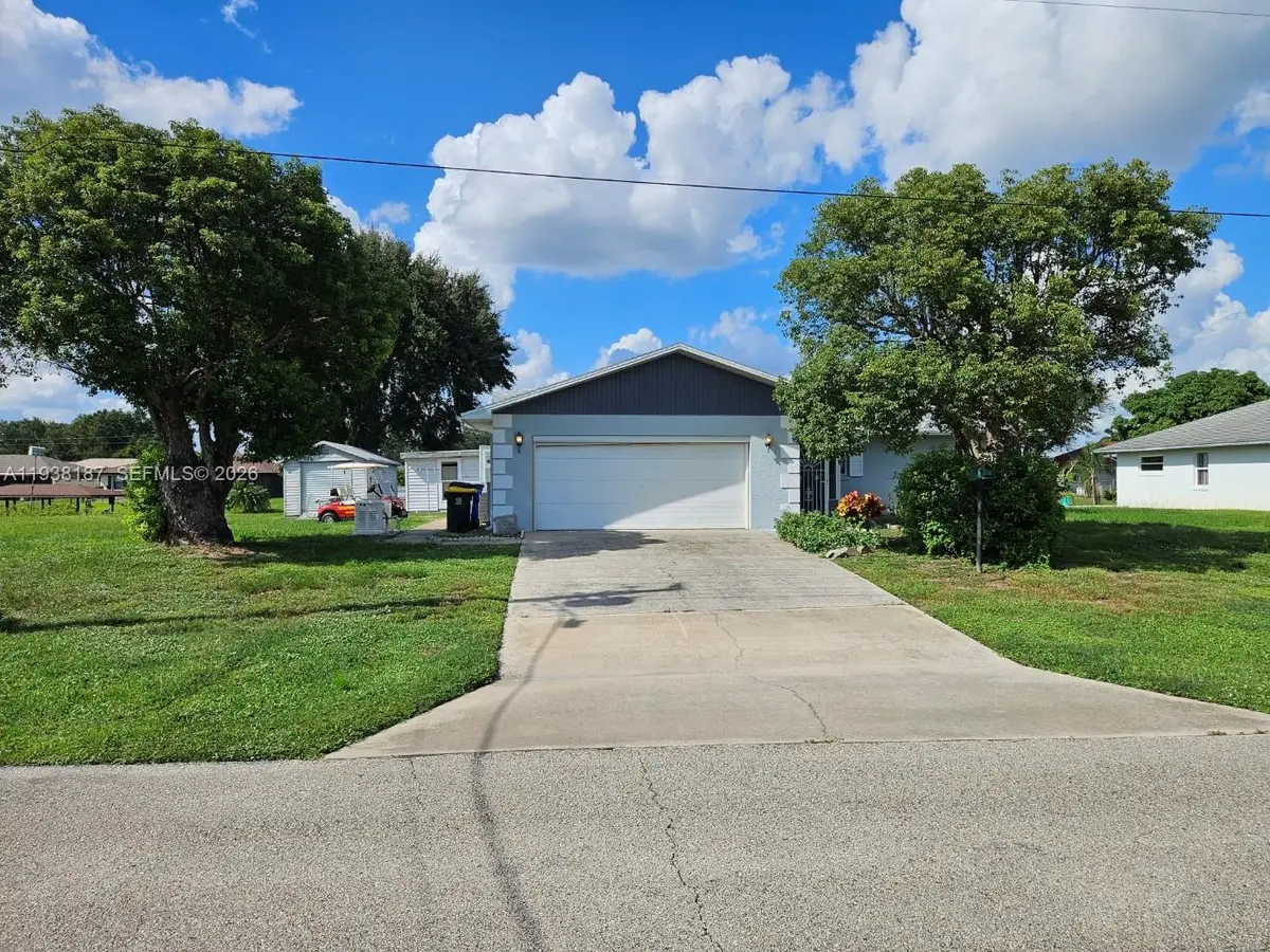 126 NE Citrus Rd, Lake Placid, FL 33852 | Move Up with ERA