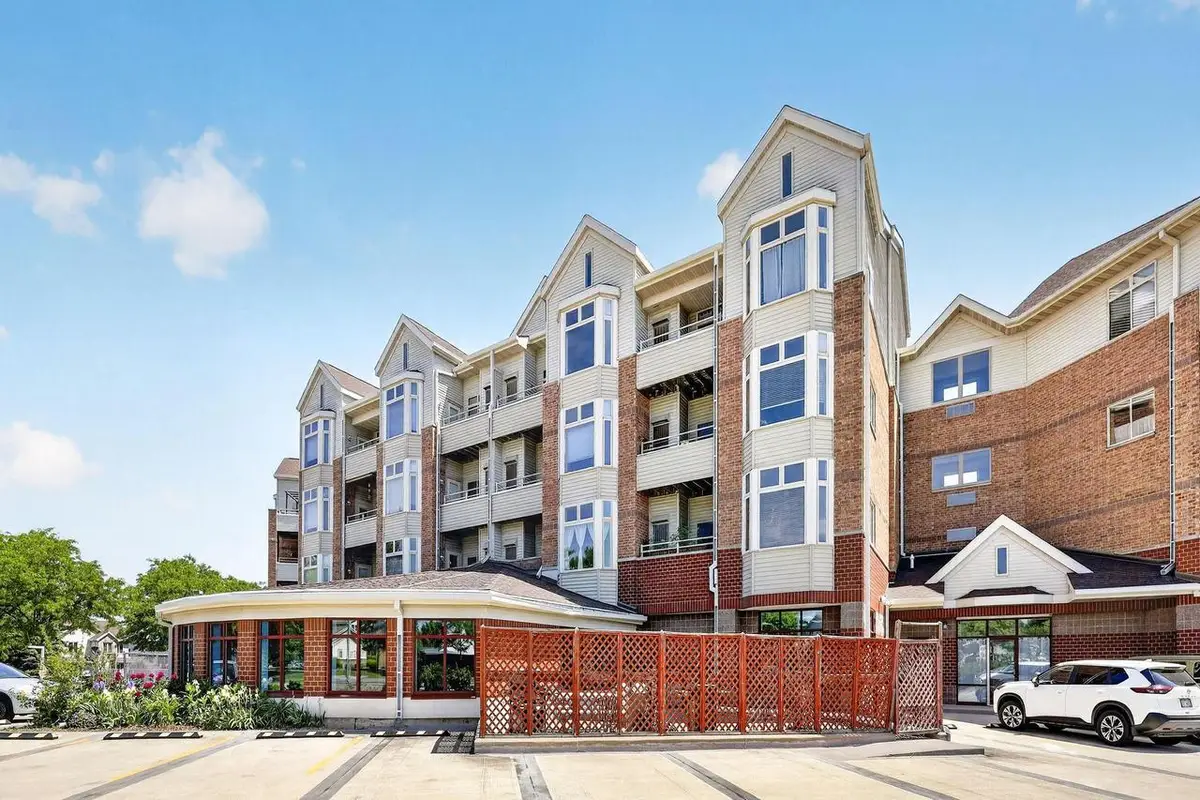 301 Harbour Town Drive #230, Madison, WI 53717 | Move Up with ERA