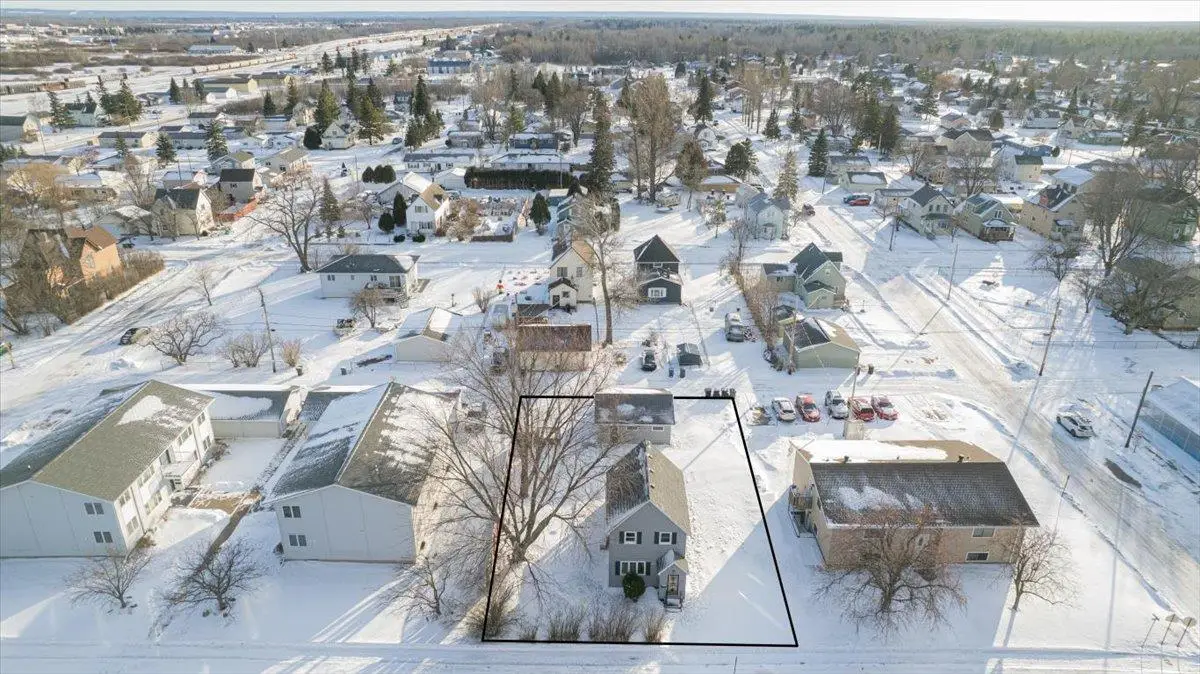 2616 N 21st St, Superior, WI 54880 | Move Up with ERA