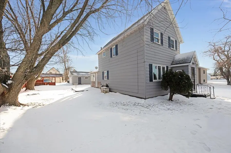 2616 N 21st St, Superior, WI 54880 | Move Up with ERA